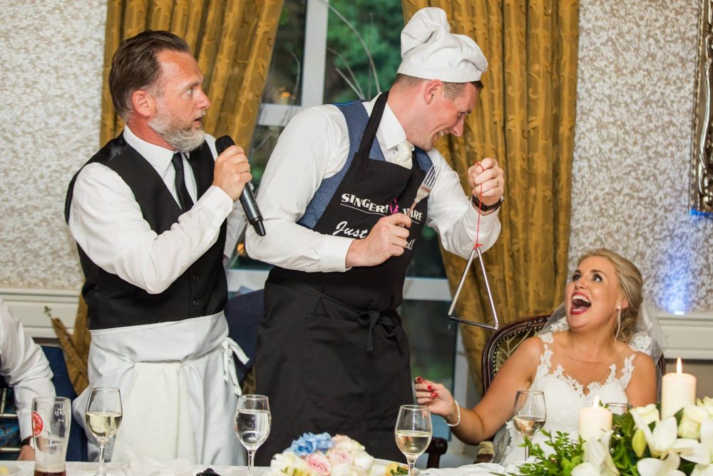 5 Undercover Opera Singing Waiters Acts For Perfect Weddings